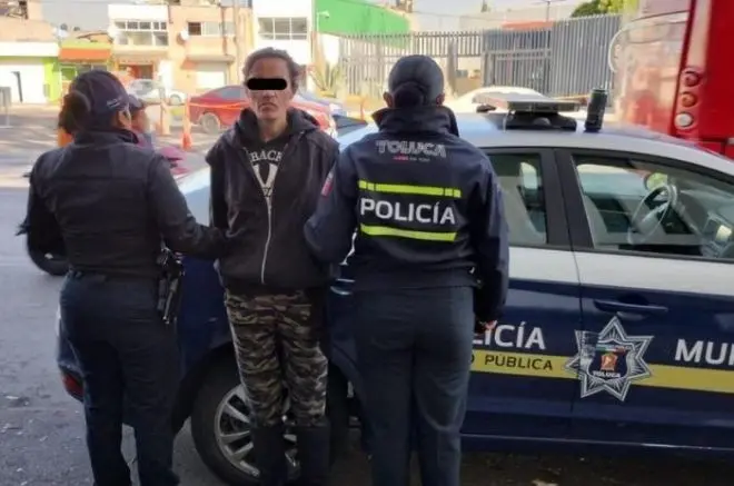 Detienen a mujer por robar OXXO en Toluca - POSTA México