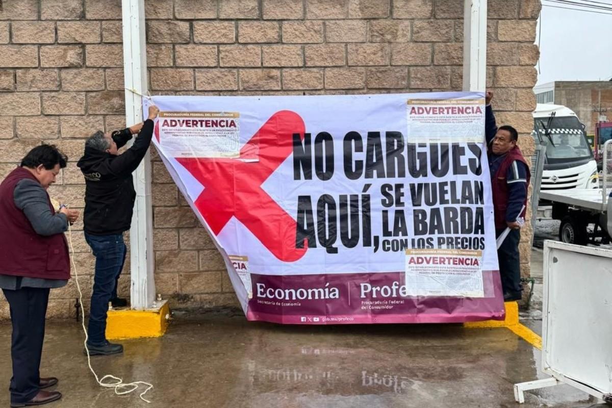 Profeco coloca lonas de advertencia en gasolineras que venden a precios elevados - POSTA México